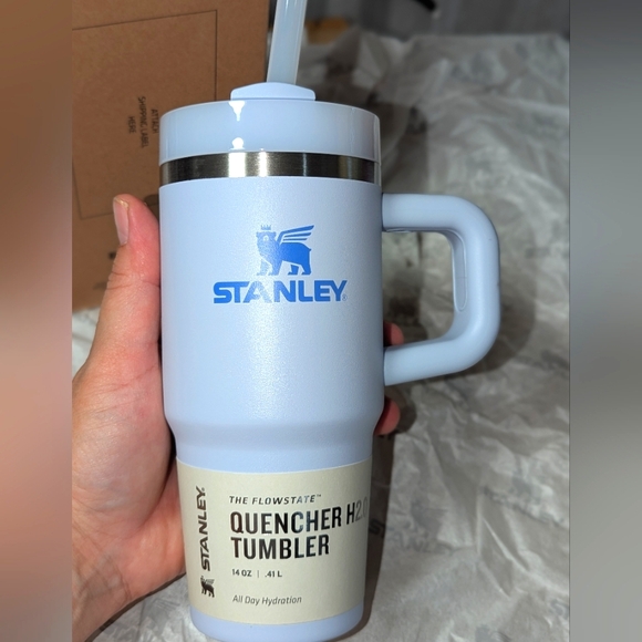 Stanley | Kitchen | New Stanley Cup The Quencher H2o Flowstate Tumbler ...